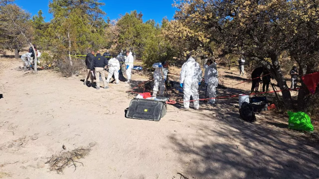 Encuentran 10 cuerpos en fosa clandestina en Chihuahua México - RCC Media