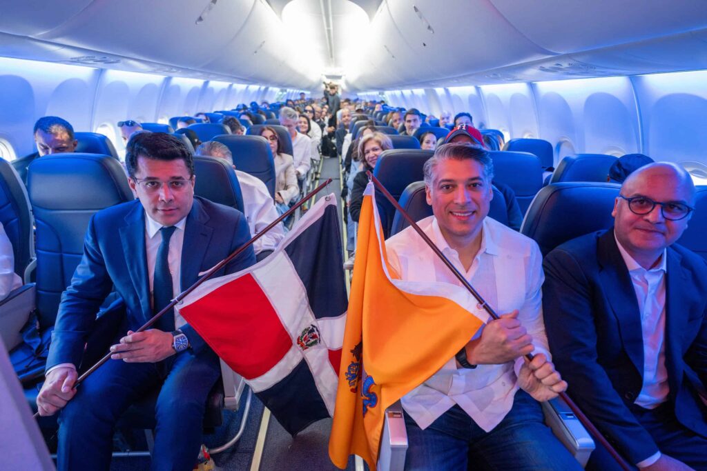 Arajet inaugura vuelos directos entre SD y Newark, tras 30 años sin una ...